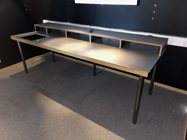 Media table/control room table - PS Auction - We value the future ...