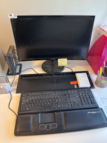 Computer equipment - Samsung monitor, HP PC, keyboard, mouse, UPS and ...