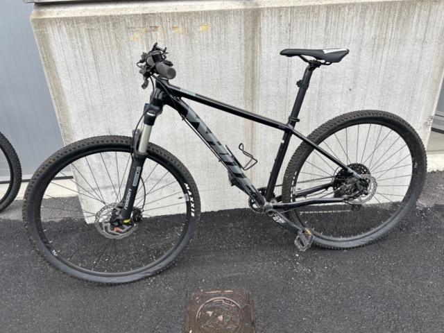 Mountain bike - White XC 290 Pro - PS Auction - We value the future ...