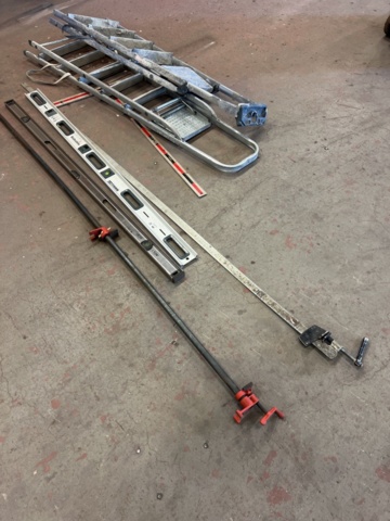 Clamps, spirit levels, stepladders - PS Auction - We value the future ...