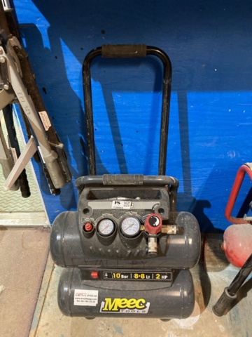 Dual Tank Compressor - Meec Tools - PS Auction - We value the future ...