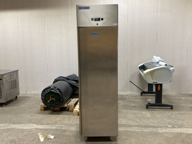 Stainless steel refrigerator Metos S+500R TN -2010 - PS Auction - We ...
