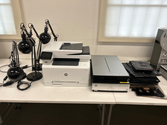 Printers, desk lamps, scanners, scanner templates - PS Auction - We ...