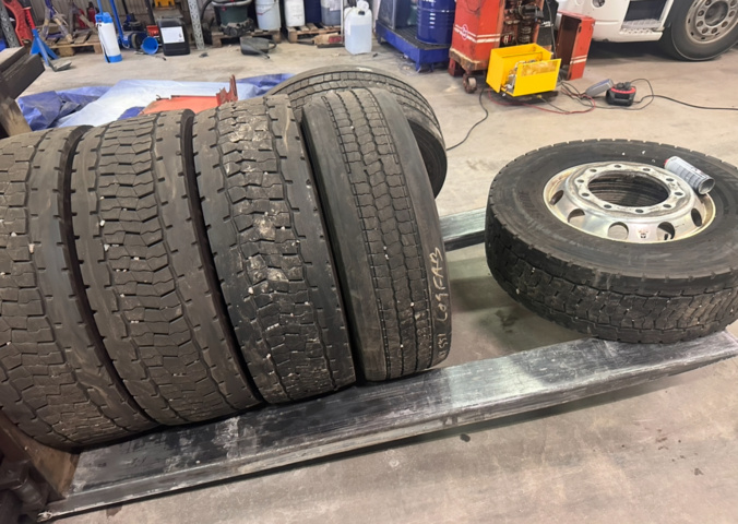 Aluminum rims with tires for Scania truck - PS Auction - We value the ...