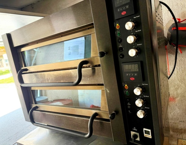 Pizza oven Mora Ovens - Model year 2022, P22 - PS Auction - We value ...