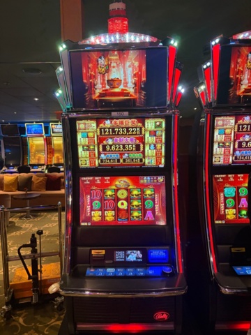 Slot machine Bally V22/22 (2015) - PS Auction - We value the future ...