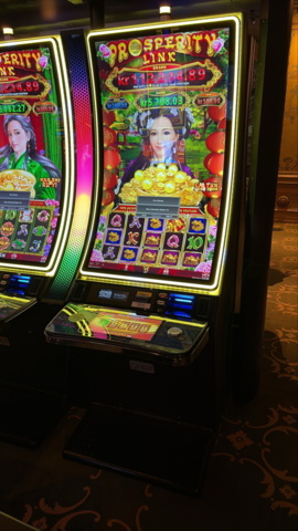 Slot machine IGT Peak slant 49 (2023) - PS Auction - We value the ...