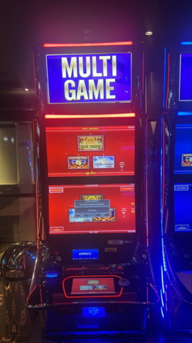 Slot machine IGT Crystal dual – U-switch (2016) - PS Auction - We value ...