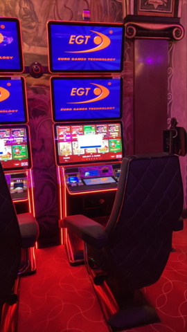 Slot machine EGT G32/32 VIP – Red general (2023) + VIP chair - PS ...