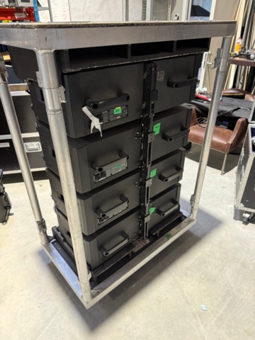 Line array speakers SM5 4 pcs Bose - PS Auction - We value the future ...