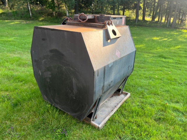 Dieseltank 1600 liter - Auktioner online - Nätauktioner ...