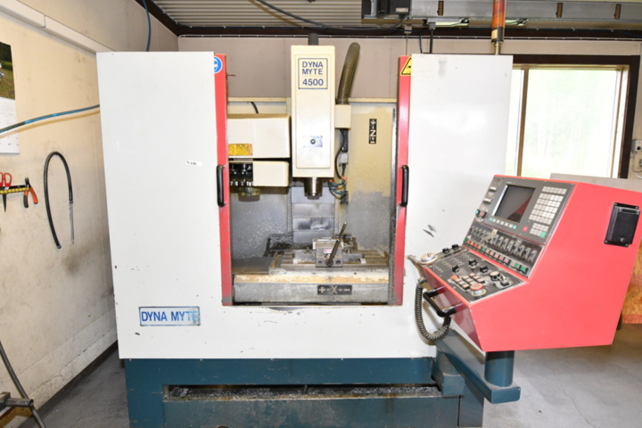 CNC milling machine Dyna Mate 4500 - PS Auction - We value the future ...