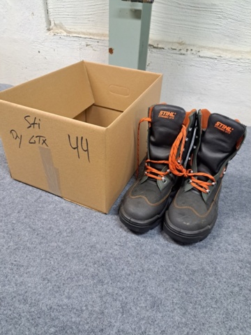 Stihl Shoes - PS Auction - We value the future - Largest in net auctions