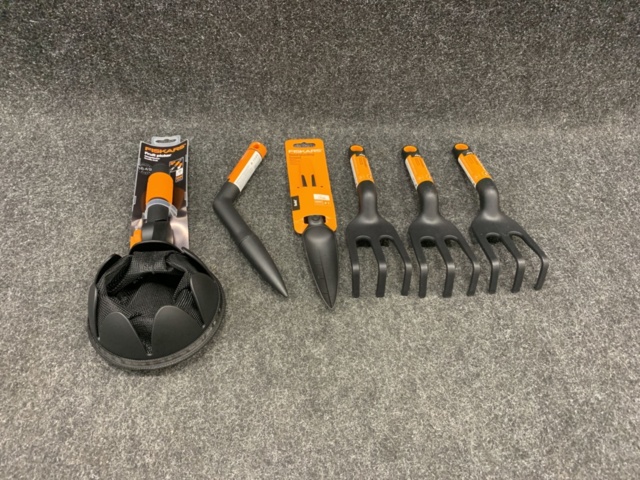 Fruit picker, planting stick, cultivator & seed spade, Fiskars - PS ...