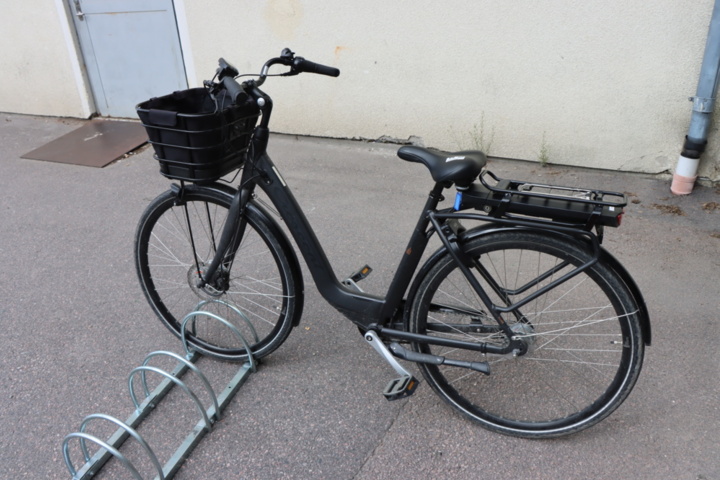 Electric Bike Crescent Elina 7-speed black - PS Auction - We value the ...