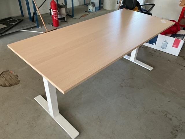 Desk - PS Auction - We value the future - Largest in net auctions