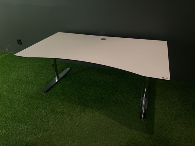 Desk - PS Auction - We value the future - Largest in net auctions