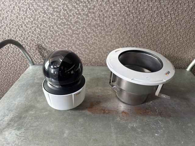 Cameras with recessed mounts (Recessed Mount) - Axis Q6115 PTZ - 3 pcs ...