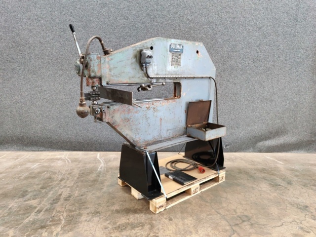 Plåtbearbetningsmaskin Pullmax P3/3 - Auktioner online - Nätauktioner ...