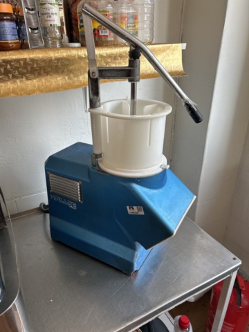 Vegetable cutter Hallde RG-7 with accessories - PS Auction - We value ...