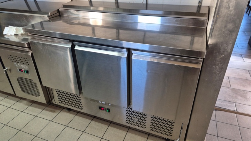 Adexa Refrigerated counter with chute - PS Auction - We value the ...