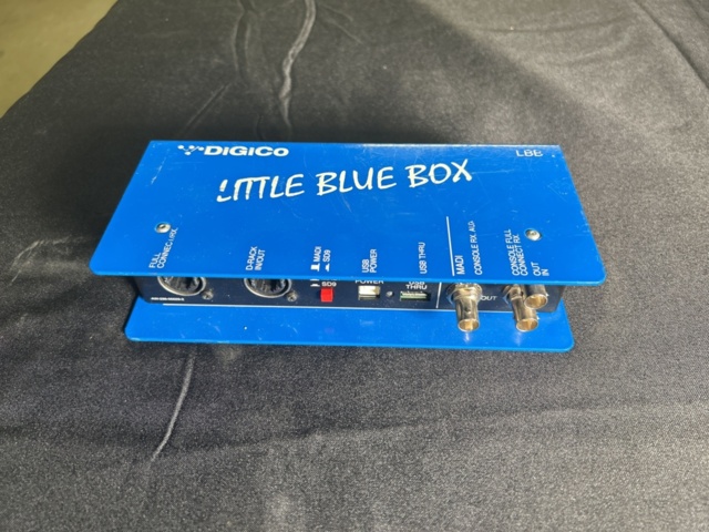 MADI splitter and routing box - DiGiCo Little Blue Box (LBB) - PS ...