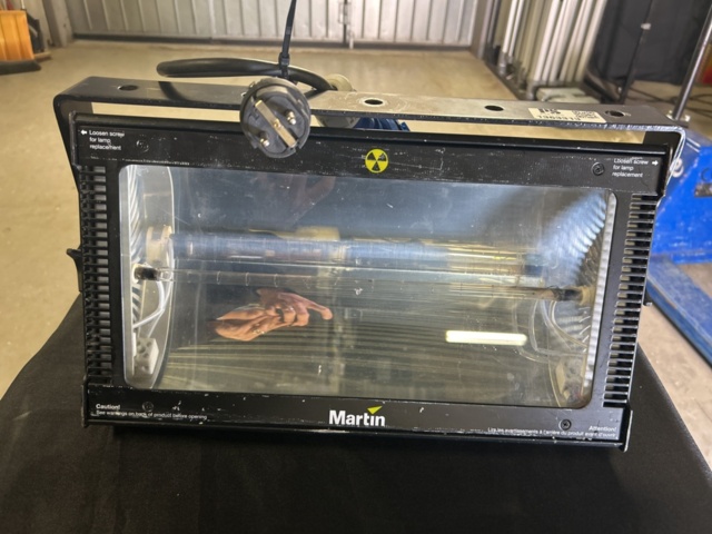 Strobe - Martin Atomic 3000 DMX (EU Version) - PS Auction - We value ...
