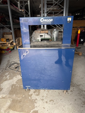 Strapping machine Cyklop International. - PS Auction - We value the ...