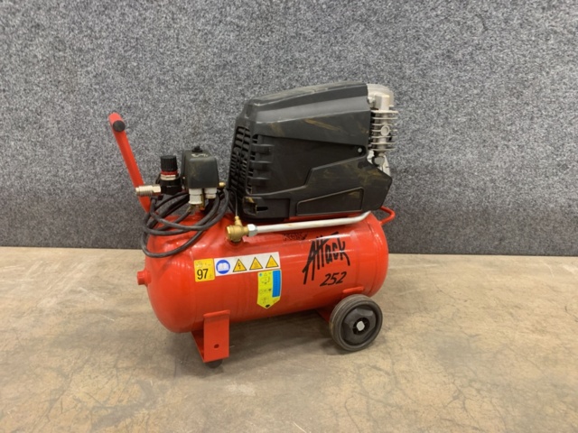 Compressor Fiac Attack 252 - PS Auction - We value the future - Largest ...