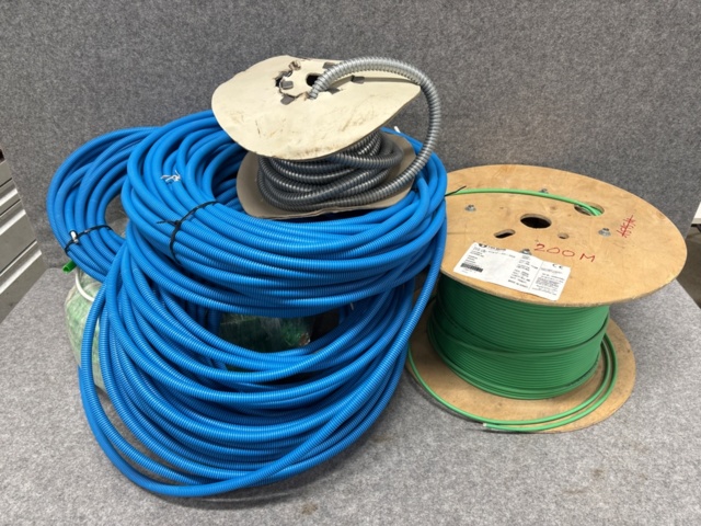 Cable duct, fiber optic + cat-6 cables - PS Auction - We value the ...