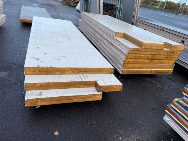 Sandwich panel hidden fastening, Kingspan QuadCore, approx. 320 m2 - PS ...
