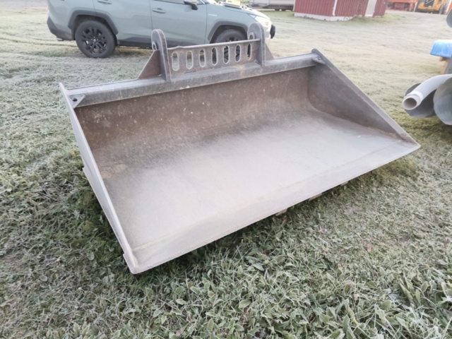 Grading bucket LS BM attachment - PS Auction - We value the future ...