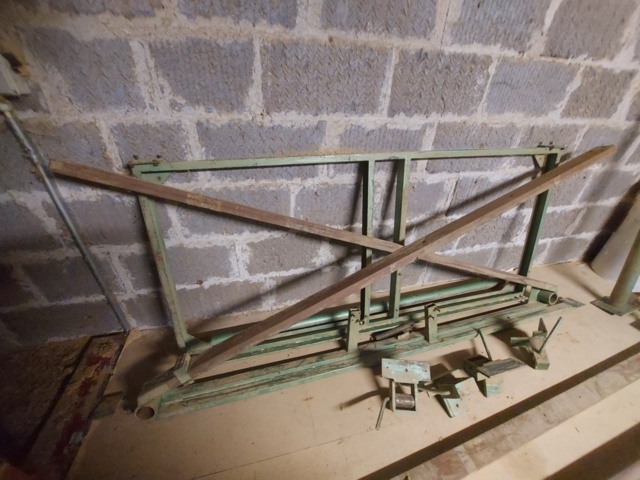Hydraulic edge banding press – A-shaped, 2.5 m, with foot pedal and 4 ...