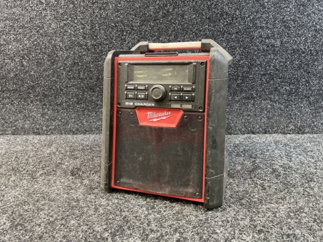 Milwaukee M18 RC construction radio - PS Auction - We value the future ...