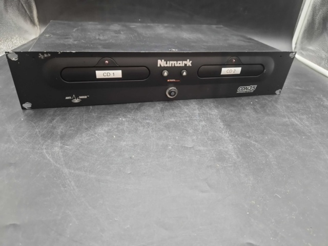 CD-spelare NUMARK CDN35 – dubbel rackenhet - Auktioner online ...