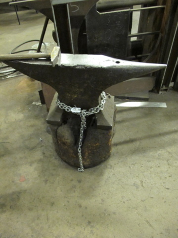 Forging anvil with lifting chain - PS Auction - We value the future ...