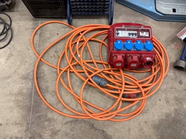Construction site switchboard 16 A incl. cable - PS Auction - We value ...