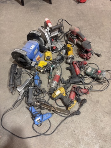 Collection of hand tools - Meec Tools, DeWalt, Dremel, etc. - PS ...
