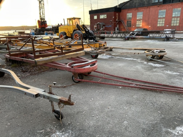 Boat cradle/pick-up trolley - PS Auction - We value the future ...