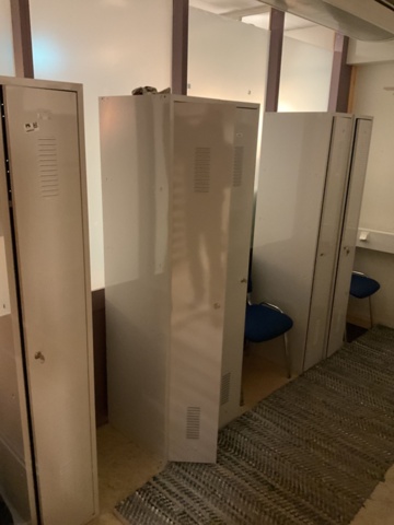 5 lockers - PS Auction - We value the future - Largest in net auctions