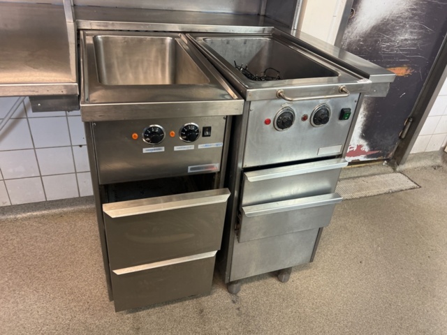 Warming bench, glass tray trolley, etc. - PS Auction - We value the ...