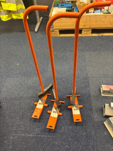 Plaster holder / plaster crutches, 3 pcs. - PS Auction - We value the ...